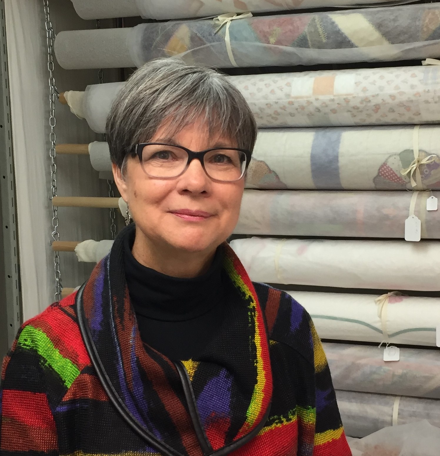 Lucie Head Shot (2) (1) - Canadian Quilters Association/Association ...