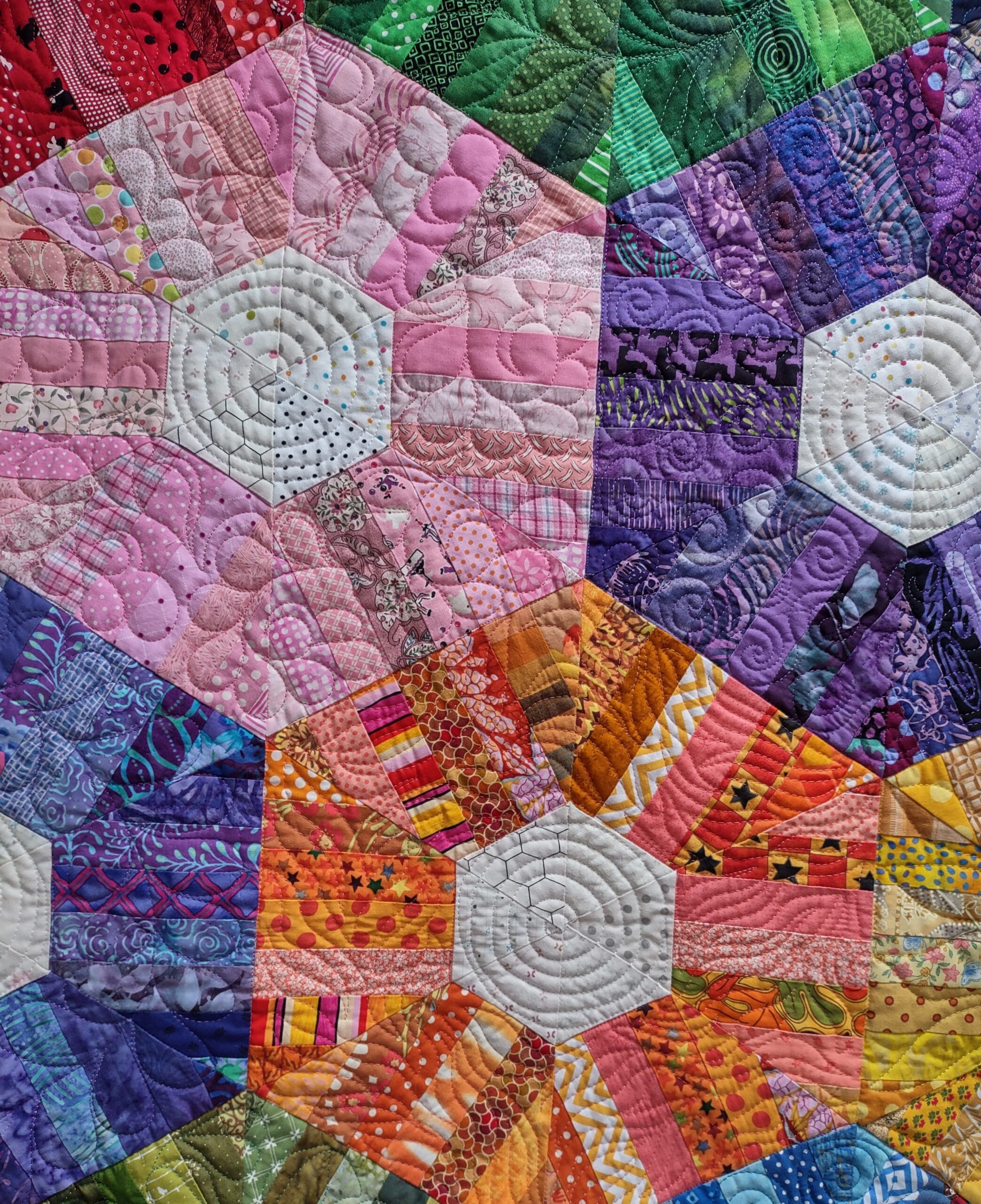 NJS2025-190-PBBQ-Alberta-Hexagon-Rainbow-Quilt-construct - Canadian ...