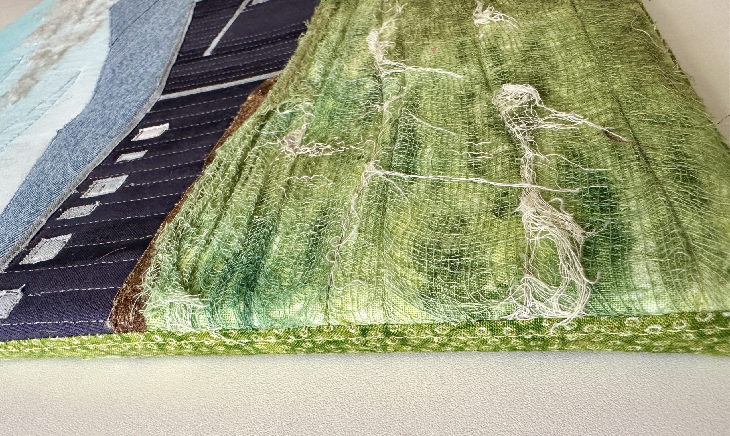 NJS2025-252-LS-Ontario-The-Findlay-Barn-binding - Canadian Quilters ...